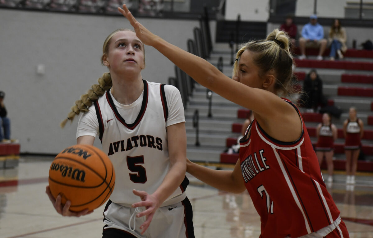 Cedar Valley girls basketball uses key run to knock off Springville ...